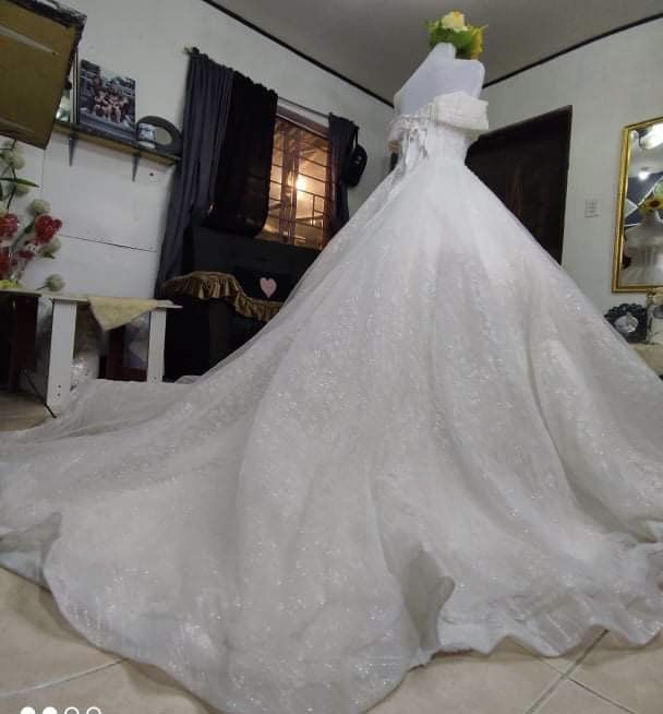 Princess like Wedding Gown (Gown Only) Petticoat not included, Women's ...