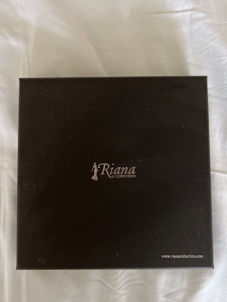 Riana Collection, Luxury, Accessories on Carousell