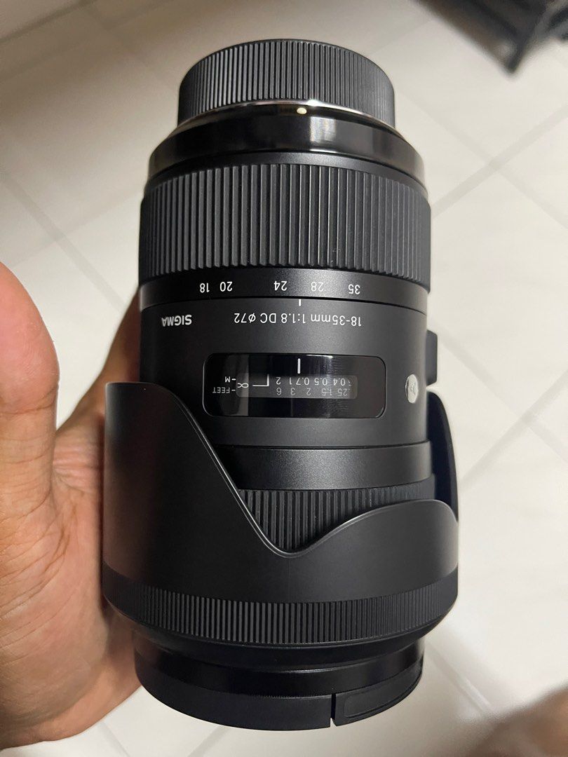 Sigma 18-35mm F1.8 DC Lens, Photography, Lens & Kits on Carousell