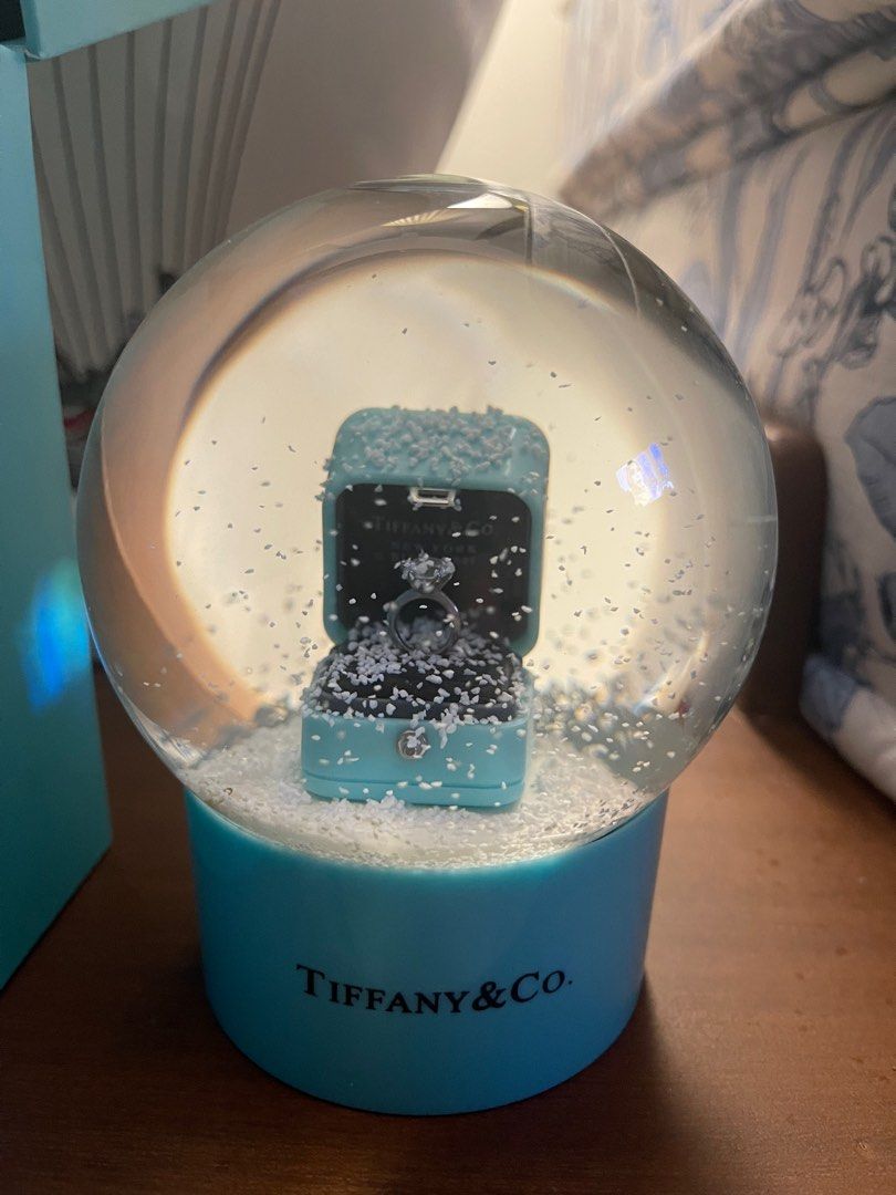 Tiffany & Co Snow Globe Wedding Ring, Hobbies & Toys, Memorabilia & Collectibles, Vintage ...