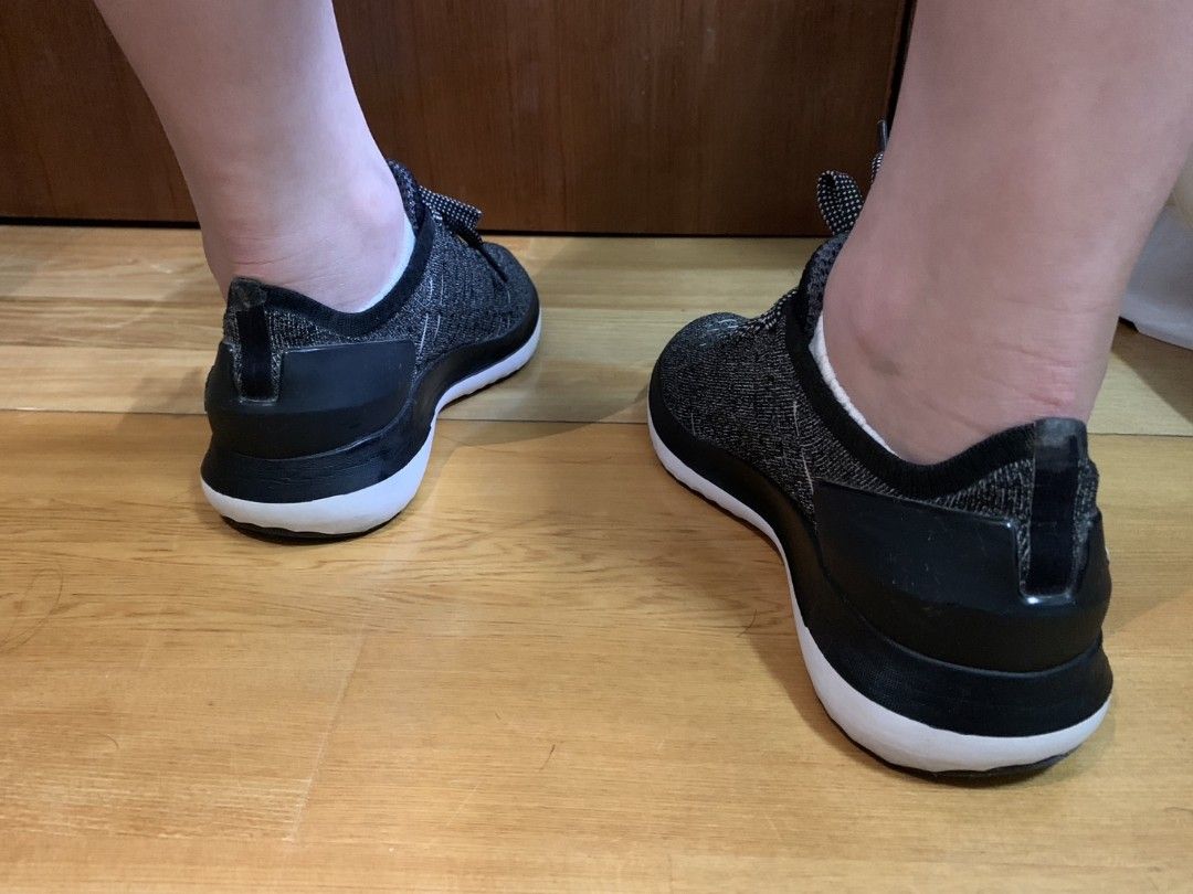 Under Armour Smgx, 她的時尚, 鞋類, 運動鞋、球鞋在旋轉拍賣