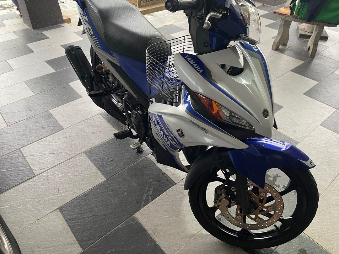 Yamaha lc135 5 speed low millage, Motorbikes on Carousell