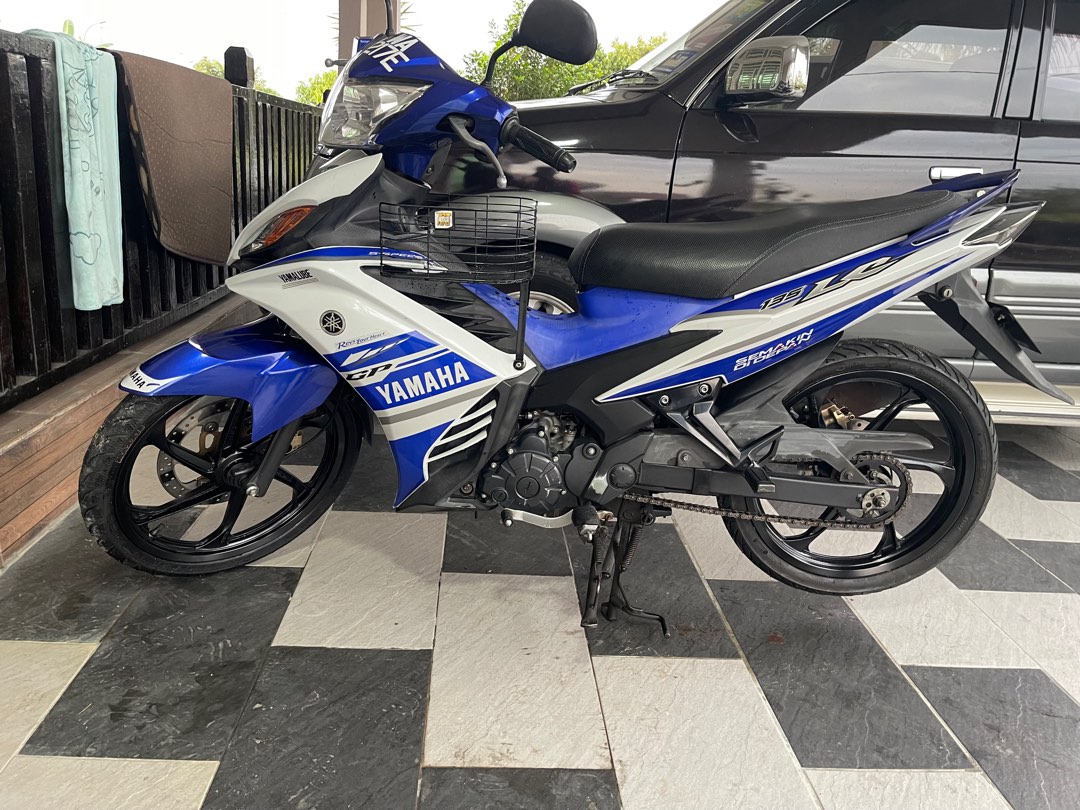 Yamaha lc135 5 speed low millage, Motorbikes on Carousell