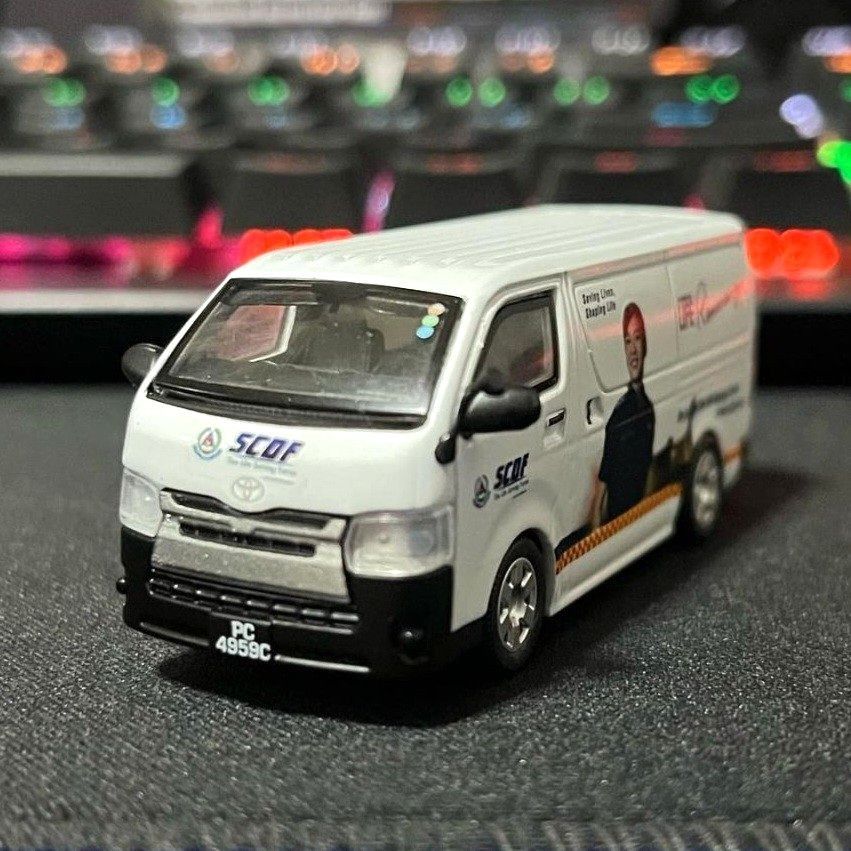 1/64 Toyota Hiace SCDF Minibus Van, Hobbies & Toys, Toys & Games on ...