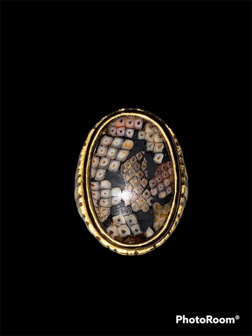 Batu Sisik Ular, Hobbies & Toys, Memorabilia & Collectibles, Religious ...