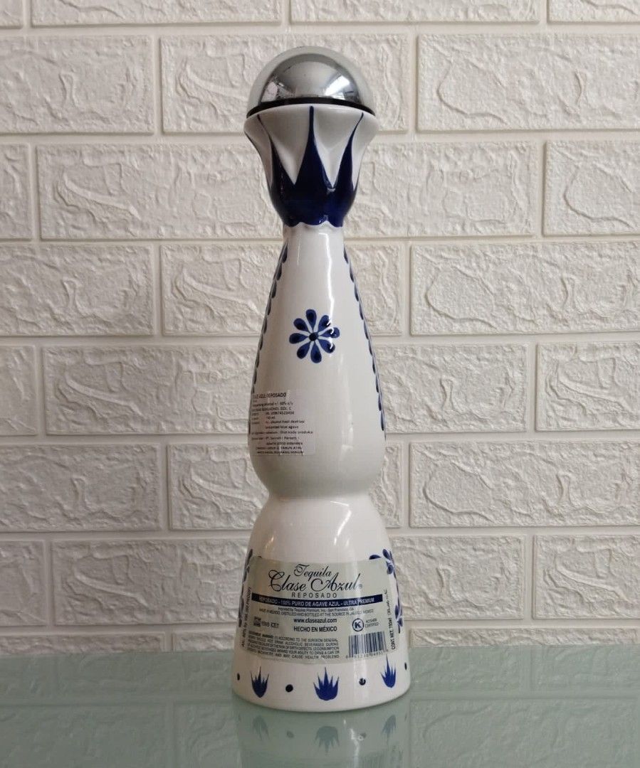 Botol bekas Clase Azul 750ml, Antik, Pajangan di Carousell