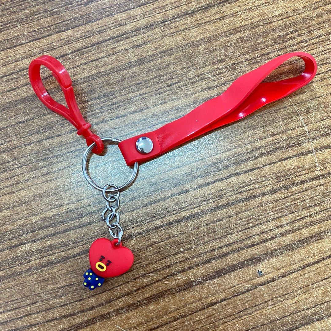 bt21 tata keychain, K-Wave on Carousell