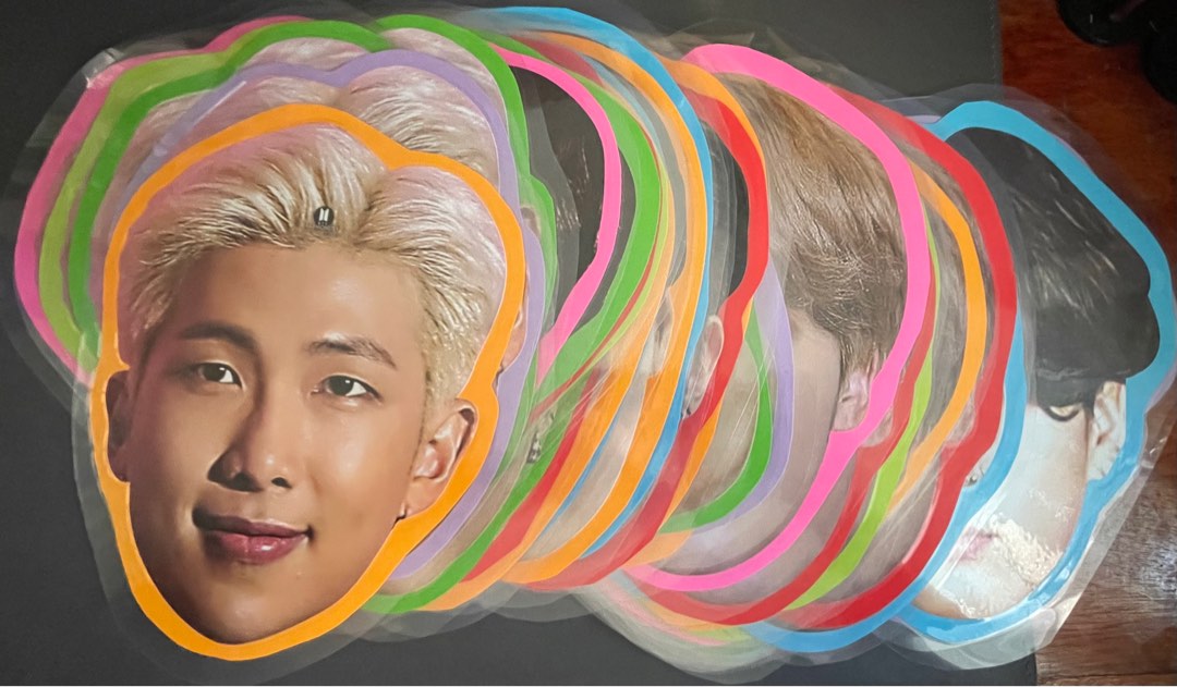 BTS BUBBLEHEAD FANS [fanmade], Hobbies & Toys, Memorabilia ...