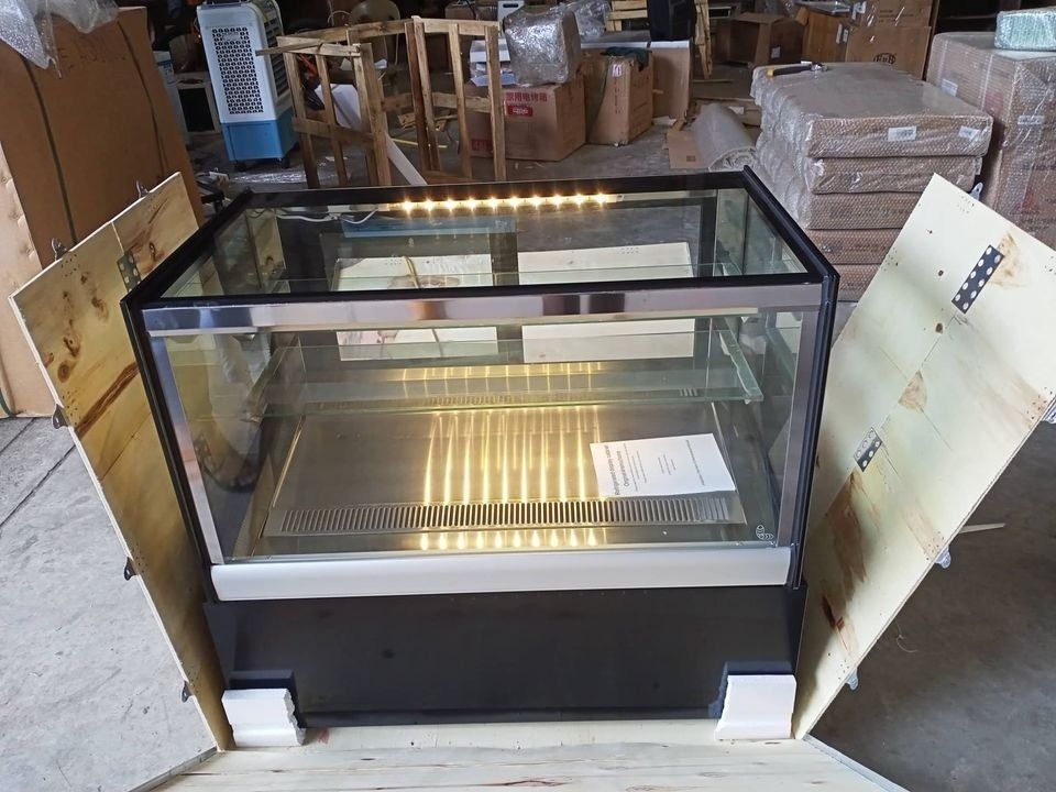 COUNTER TOP CAKE CHILLER DISPLAY, Food & Drinks, Chilled & Frozen Food ...