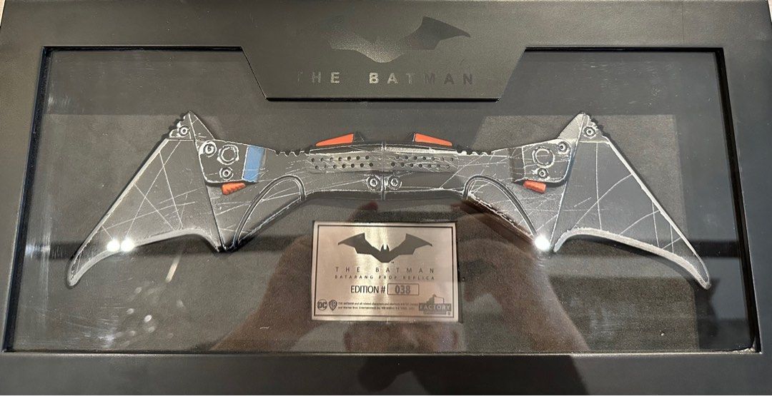 DC ORIGINAL LIMITED EDITION - The Batman Batarang (Prop Replica), Hobbies & Toys, Toys & Games ...