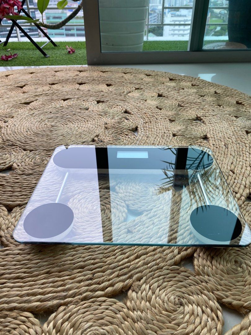 Digital scale with battery - Miniso, Health & Nutrition, Health ...