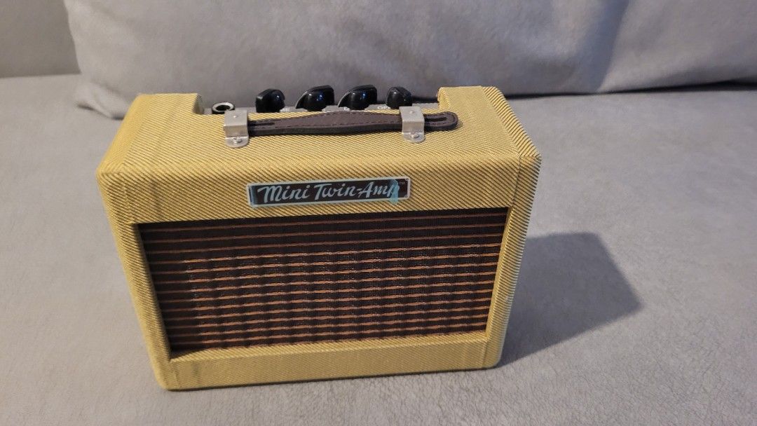 Fender Mini 57 Twin Desktop Amplifier, Audio, Soundbars, Speakers ...