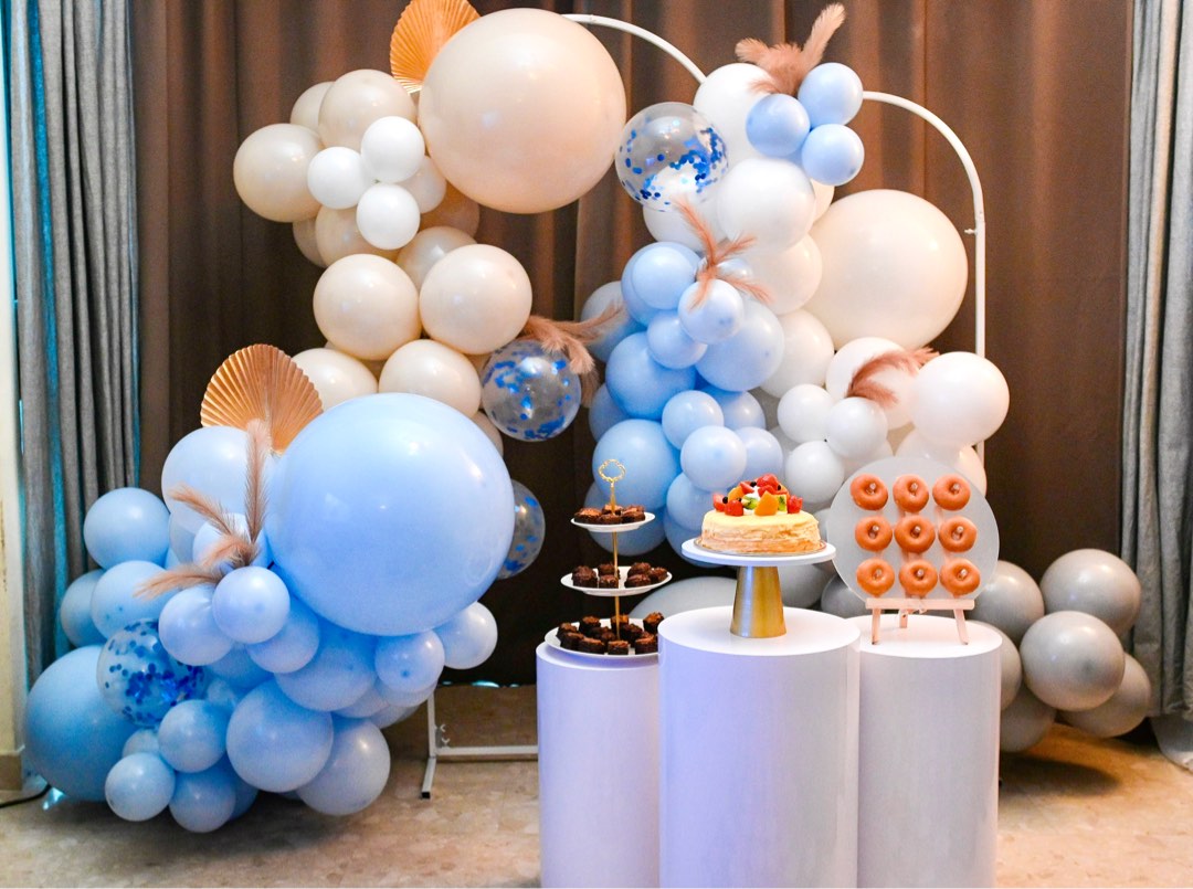 Grand Balloon garland design for Birthdays, Shop opening, Baby Shower ...