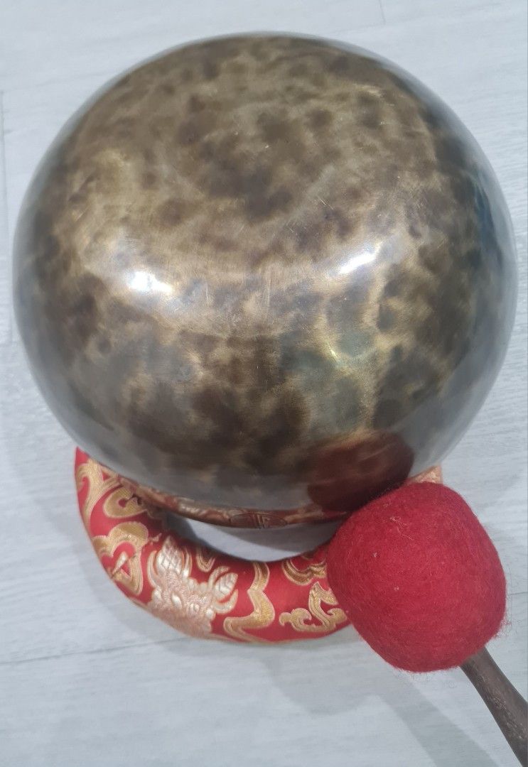 Handmade Super Full Moon Singing Bowl (Direct from Nepal), Hobbies ...