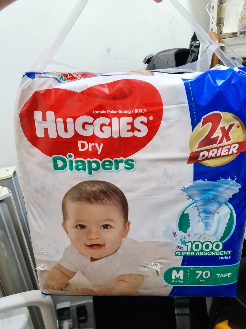 Huggies Diapers, Babies & Kids, Bathing & Changing, Diapers & Baby Wipes on Carousell