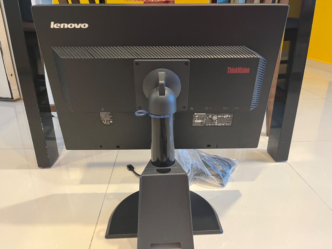 Lenovo Monitor 21 Inch Excellent Condition with Free HDMI Adaptor ...