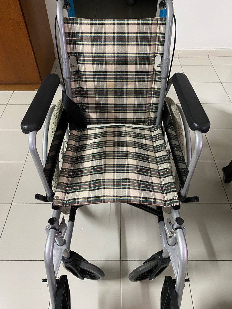 Light weight foldable Wheelchair, Health & Nutrition, Medical Supplies & Tools on Carousell