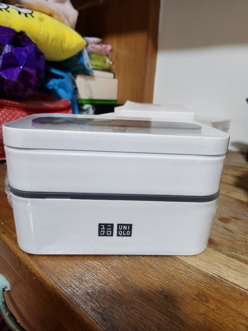 Limited edition UNIQLO lunchbox, Furniture & Home Living, Kitchenware ...
