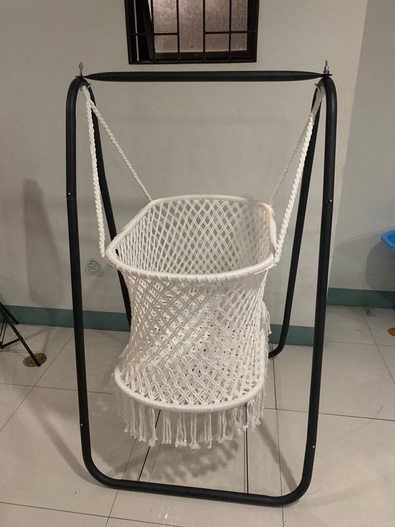 Masinsin duyan with stand, Babies & Kids, Baby Nursery & Kids Furniture ...