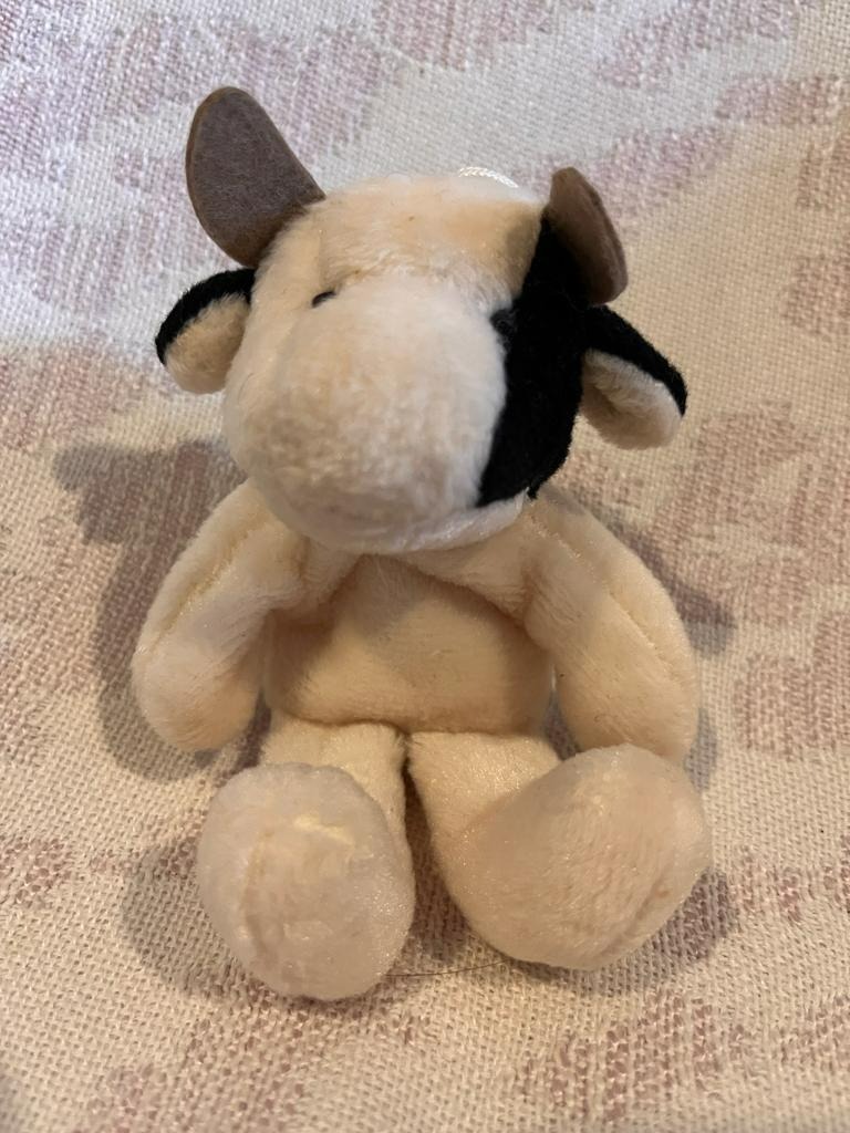 Mini cow plushie, Hobbies & Toys, Toys & Games on Carousell