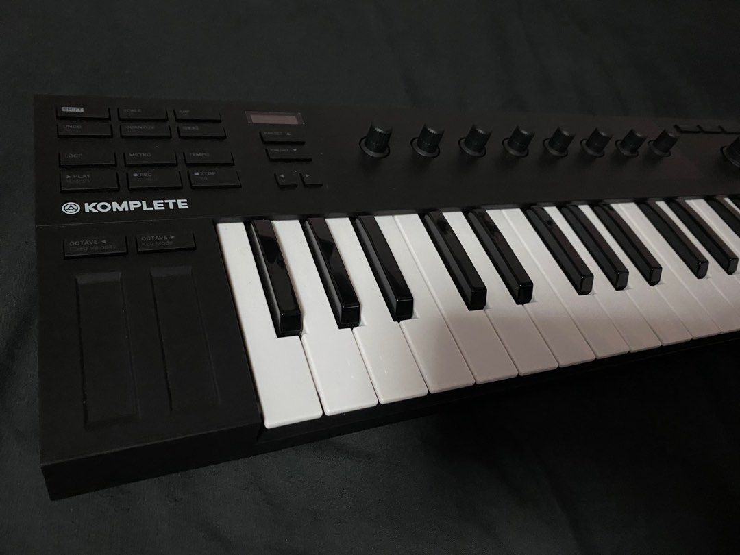 Native Instrument Midi Controller 32 keys, Hobbies & Toys, Music ...