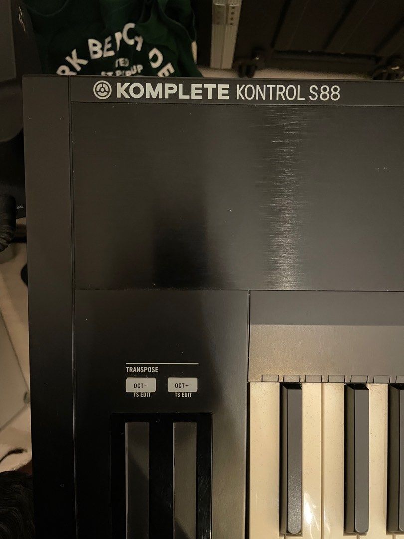 Native Instruments Komplete Kontrol S88 MK1 MIDI Controller , Hobbies ...