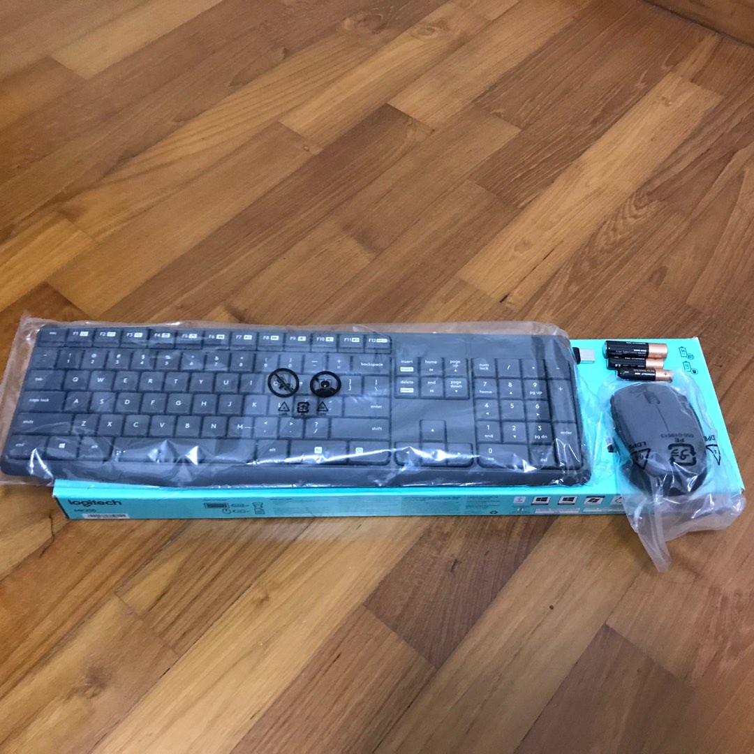 Never Used Before Logitech Mk235 Keyboard Mouse Combo Computers And Tech Parts And Accessories