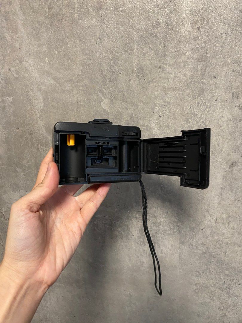 Novelty 3 split lens camera, Photography, Cameras on Carousell