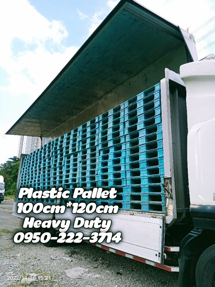 Plastic Pallet, Commercial & Industrial, Industrial Equipment on Carousell