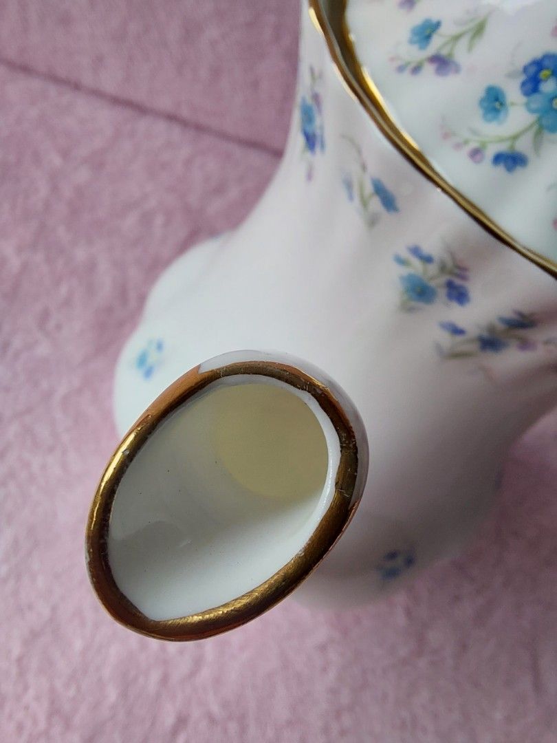 RA Memory Lane Teapot Medium, Furniture & Home Living, Kitchenware ...