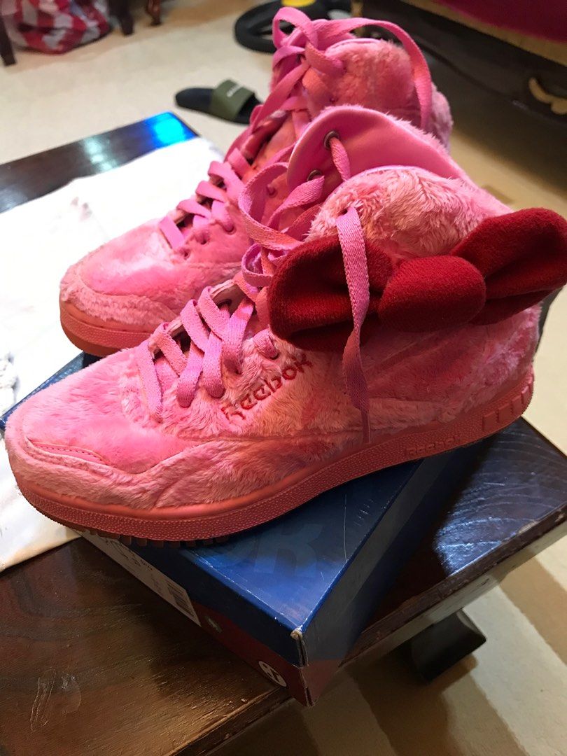 Reebok Limited Edition( Hello Kitty ), Women's Fashion, Footwear ...