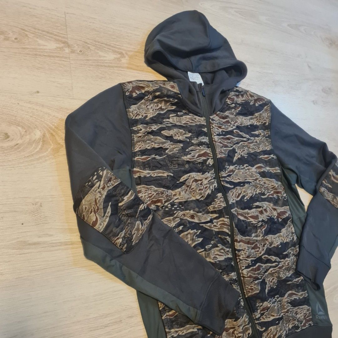 Reebok tiger camo original, Men's Fashion, Activewear on Carousell