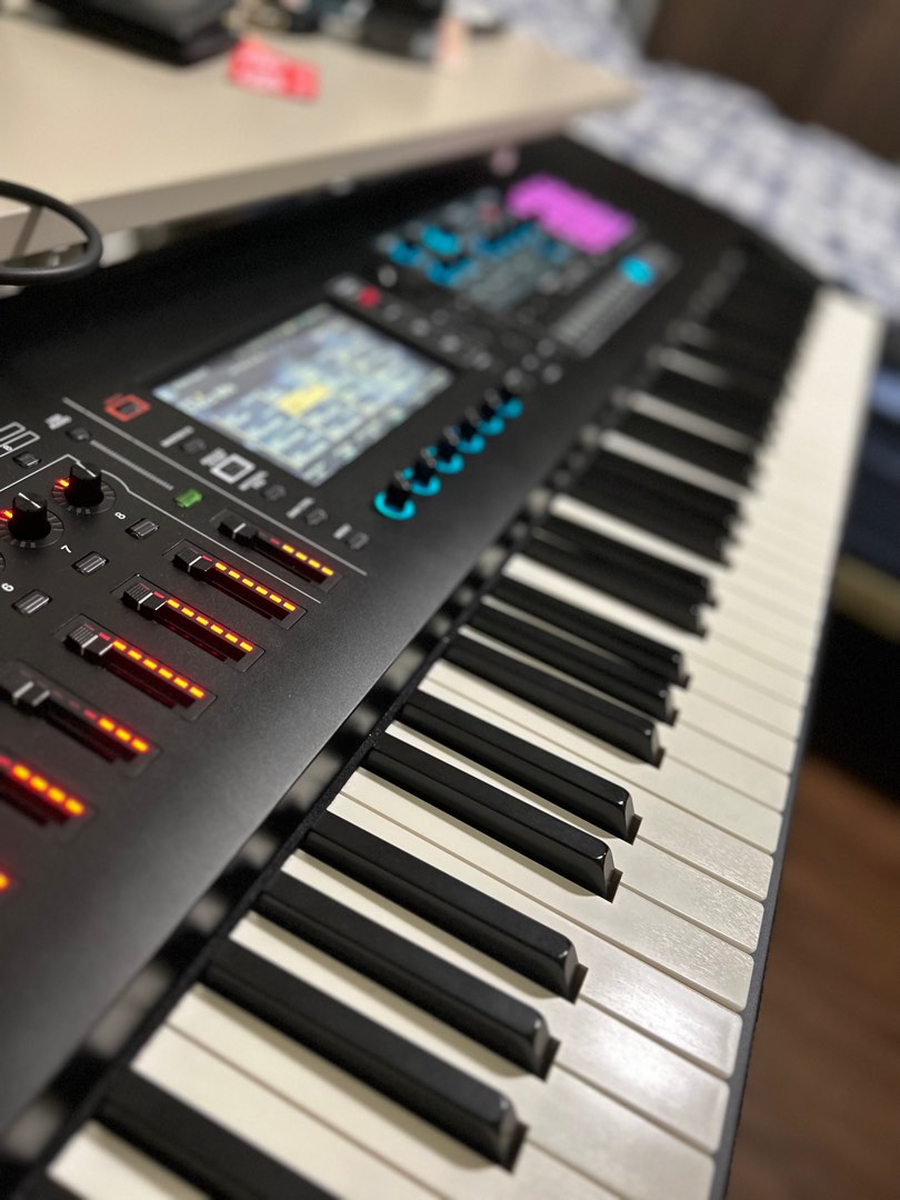 Roland Fantom 8 Workstation Synthesizer Keyboard, Hobbies & Toys, Music ...
