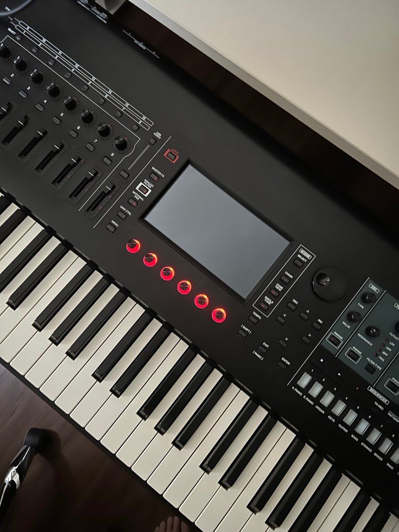 Roland Fantom 8 Workstation Synthesizer Keyboard, Hobbies & Toys, Music ...