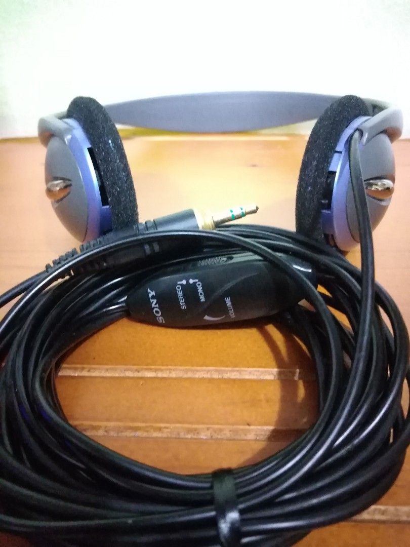 Sony Stereo Headphone MDR-AV305, Audio, Headphones & Headsets on Carousell
