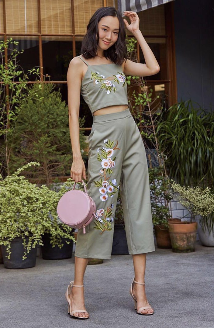 TCL Derla Embroidered Set, Women's Fashion, Dresses & Sets, Sets or ...