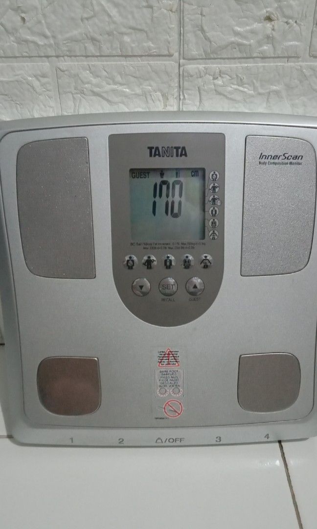Timbangan badan digital Tanita, Serba Serbi, Others di Carousell