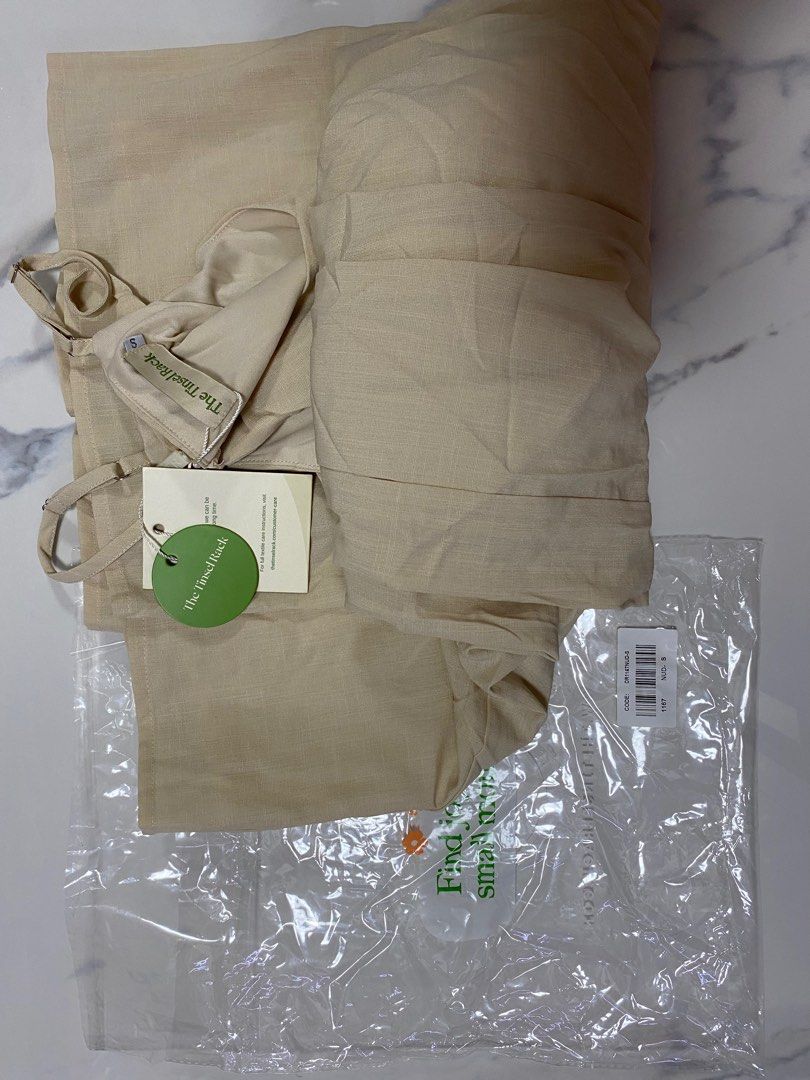 TINSEL RACK Robbie Pleated V Neck Midi Dress (Nude), Women's Fashion ...