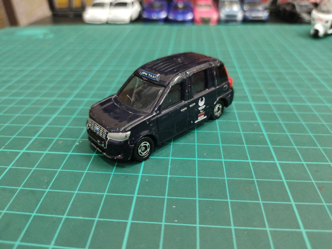 Tomica toyota jpn taxi, Hobbies & Toys, Toys & Games on Carousell