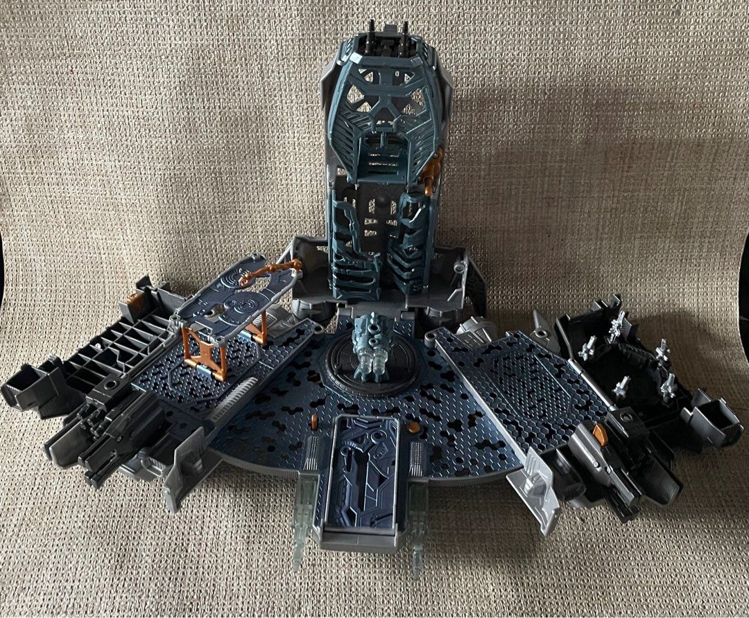 Transformers Dark of the Moon Autobot Spaceship Ark Vehicle, Hobbies ...