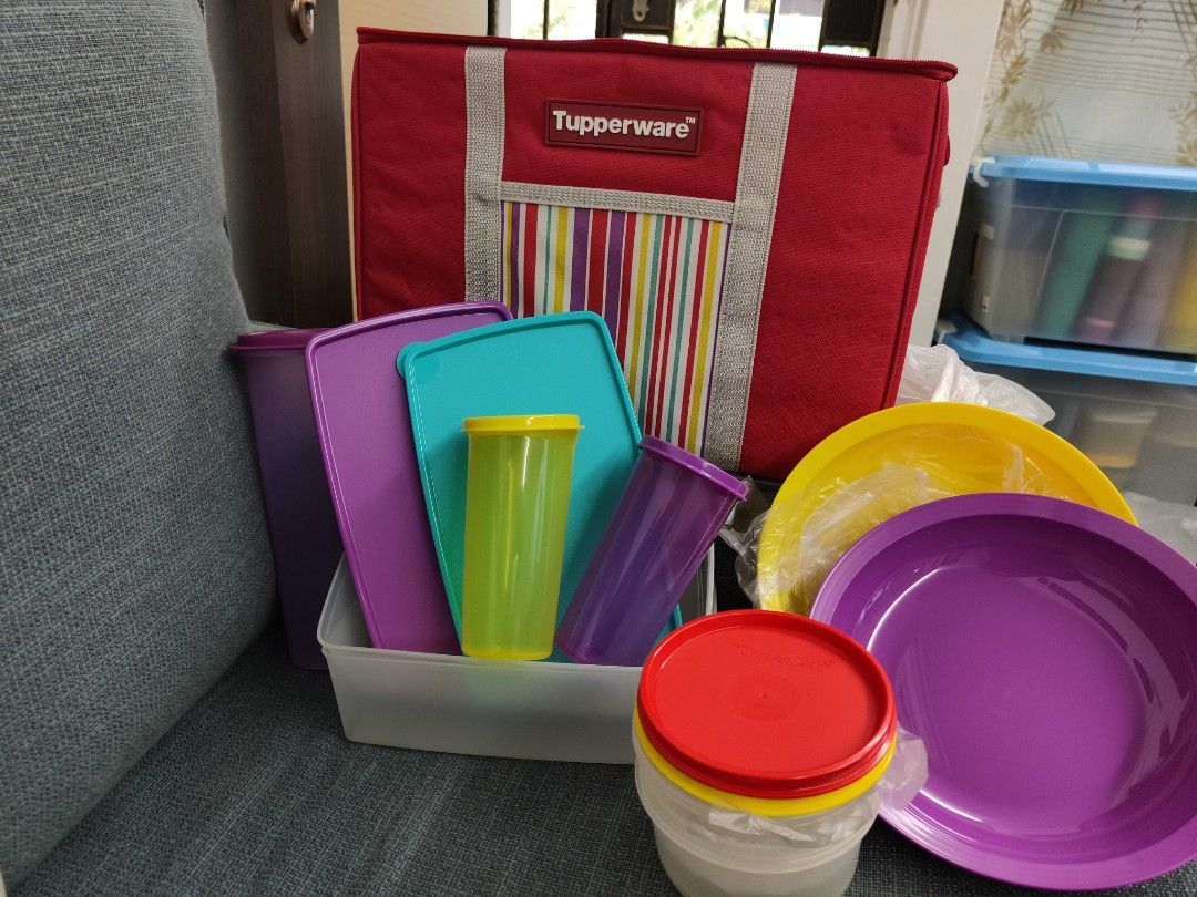 Tupperware Picnic set with bag, Furniture & Home Living, Kitchenware ...