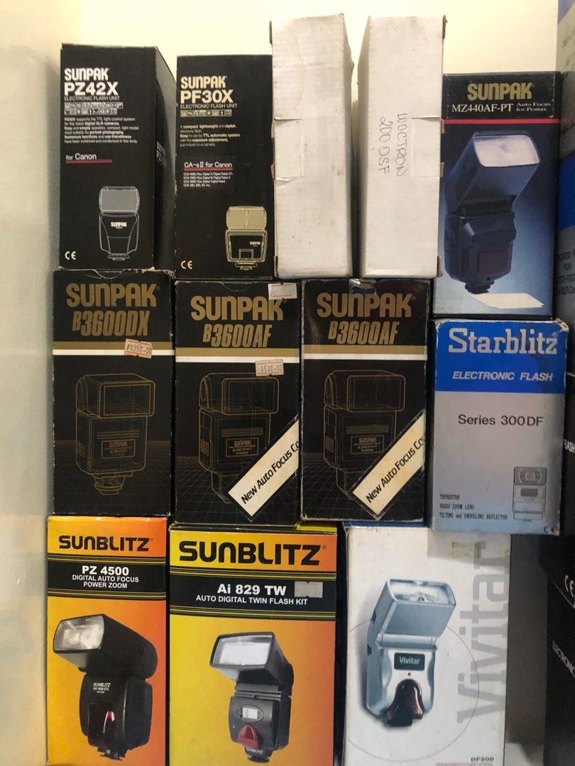 Vintage FLASHES ( SUNPAK, SUNBLITZ, STARBLITZ, VIVITAR, MARUMI, WOCTRON ...