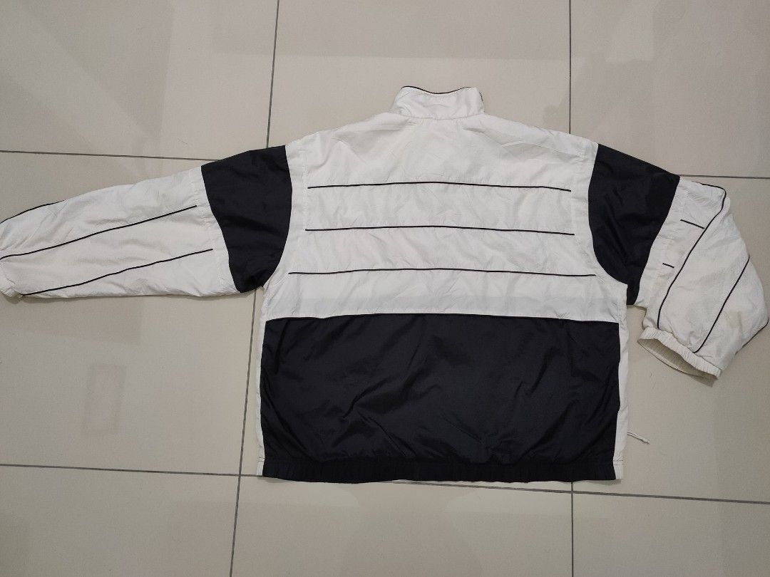 VINTAGE NIKE HITAM/PUTIH WINDBREAKER JACKET, Men's Fashion, Coats ...