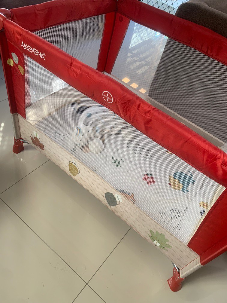 Akeeva Ohrid Basic Playpen and Rocker - Red, Babies & Kids, Baby ...