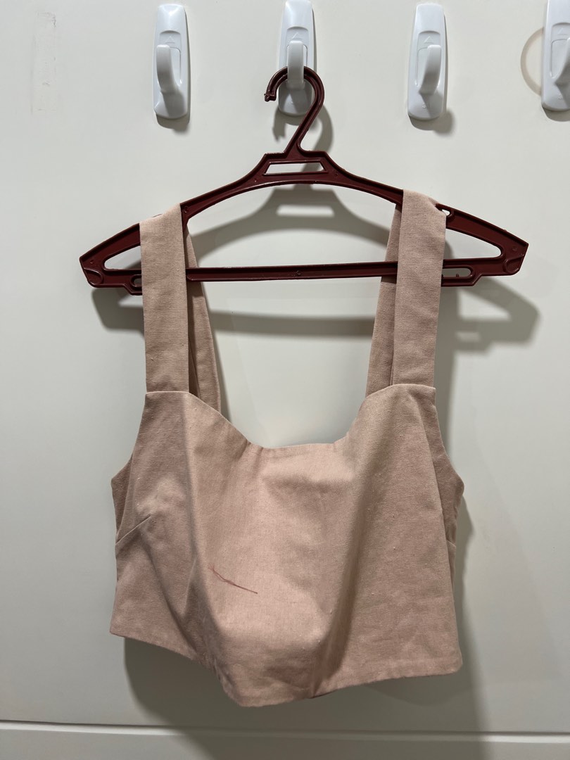 Araw The Line Square Crop Pink, Women's Fashion, Tops, Sleeveless on ...