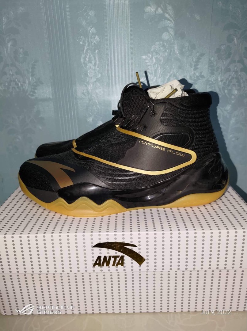 Authentic Kt6 black Gold Colorway, Men's Fashion, Footwear, Sneakers on Carousell