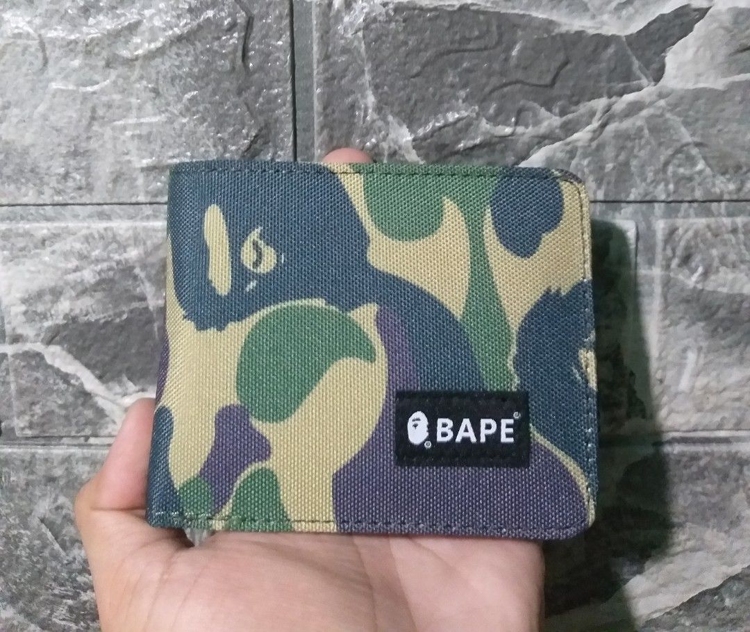 BAPE BIFOLD WALLET, Men's Fashion, Watches & Accessories, Wallets ...