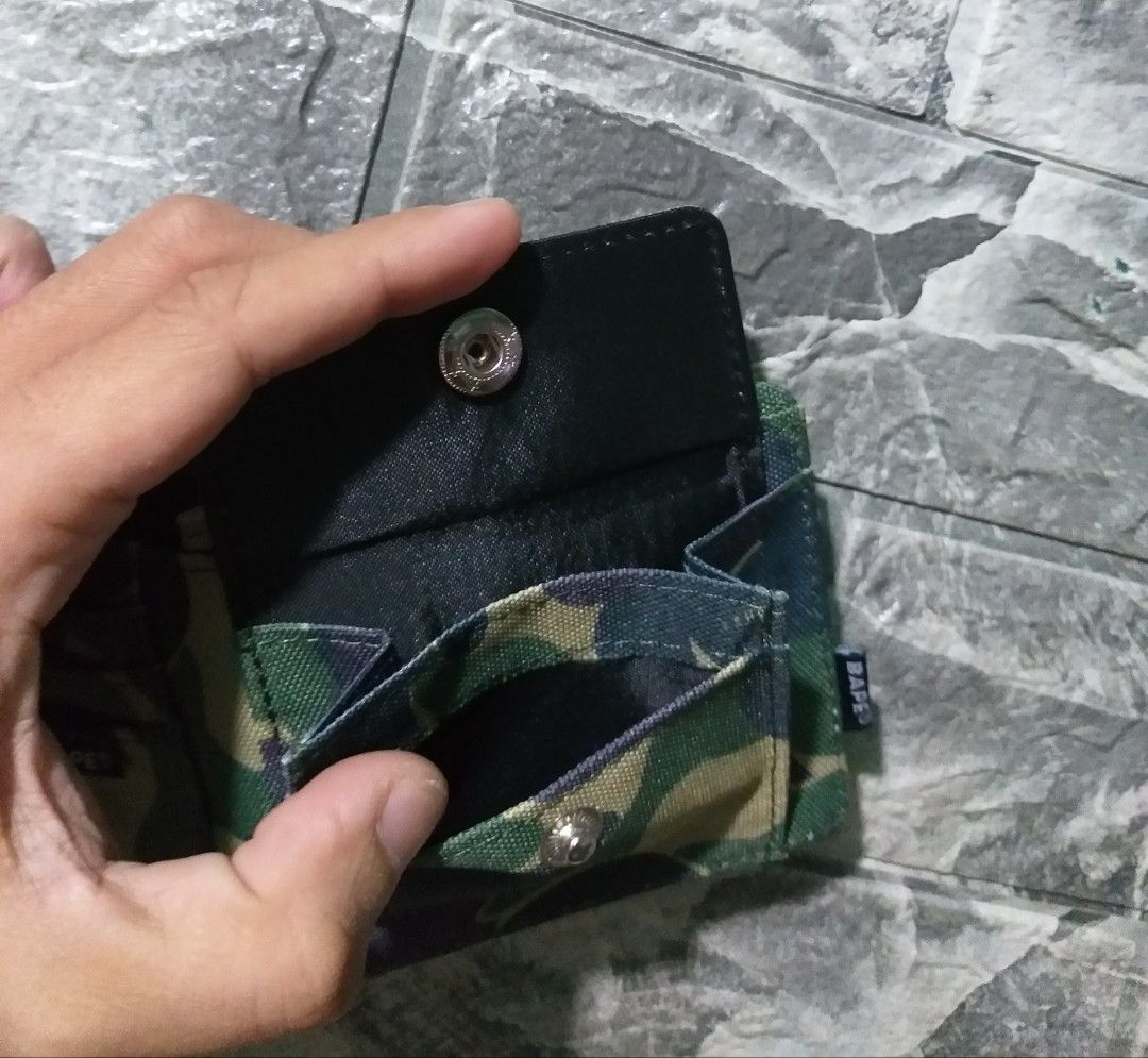 BAPE BIFOLD WALLET, Men's Fashion, Watches & Accessories, Wallets ...