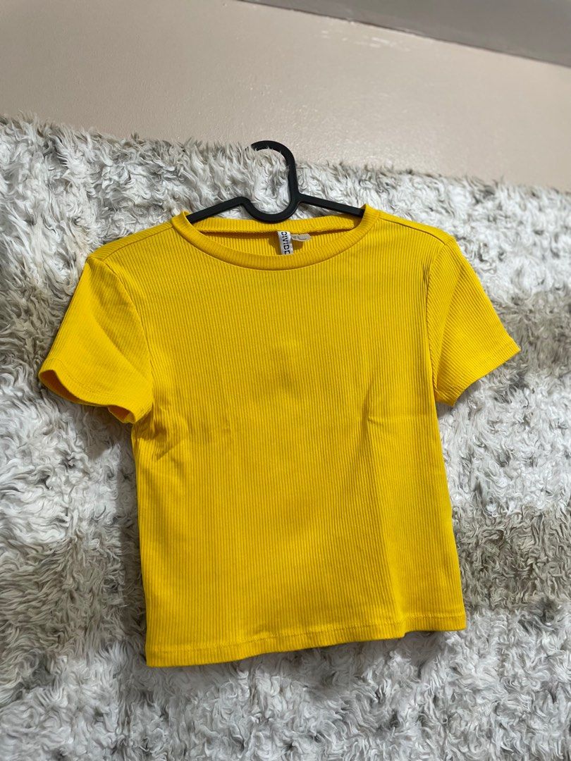 Basic Crop Top Womens Fashion Tops Others Tops On Carousell