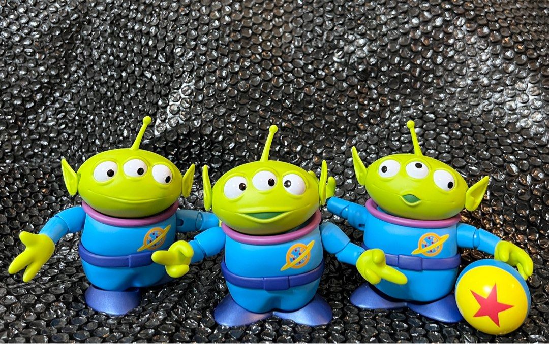 Beast Kingdom - Articulated / Poseable Aliens of Toy Story Disney Pixar ...